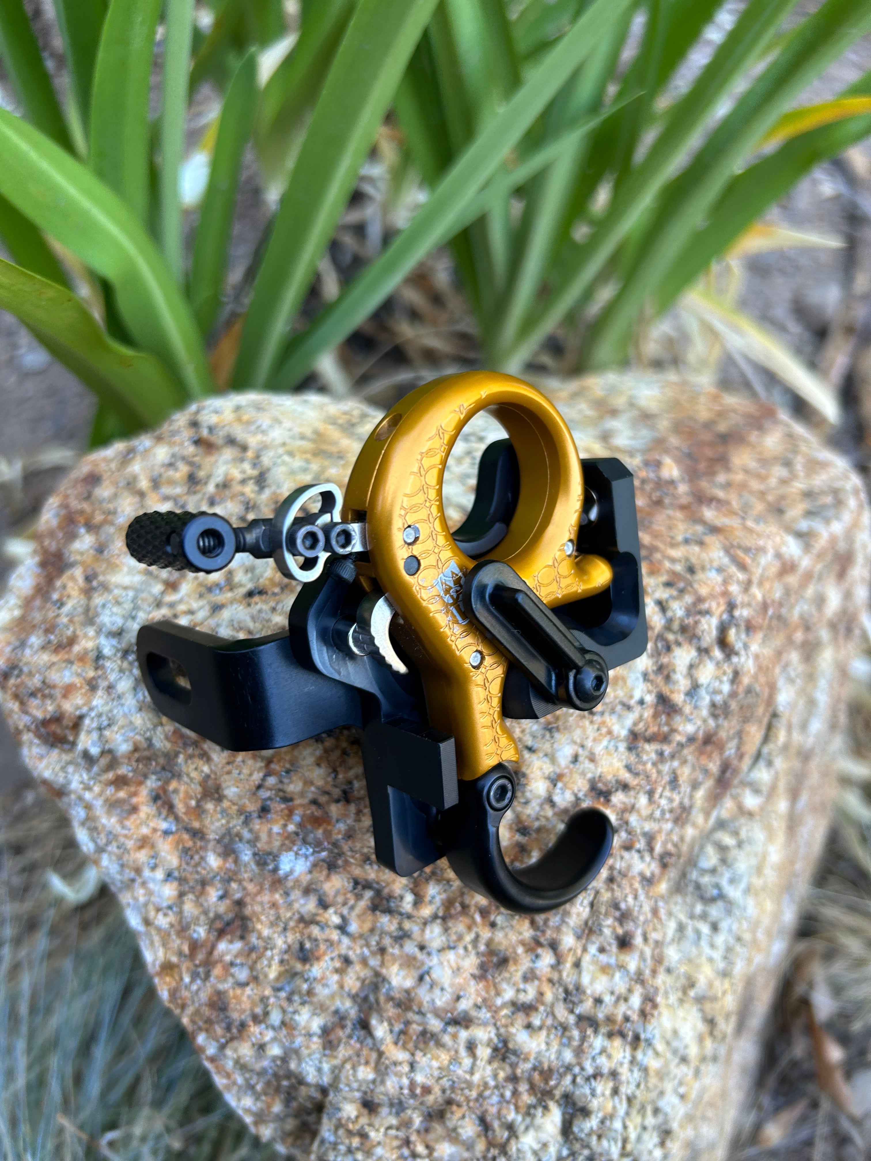 B3 Omega/Versa Mount (Right handed) – Advanced Outdoor Technology